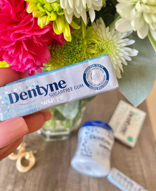 Dentyne - DENTYNE WHITENING STICK Review - Brand Advisor - Chewing Gum - Brand Advisor