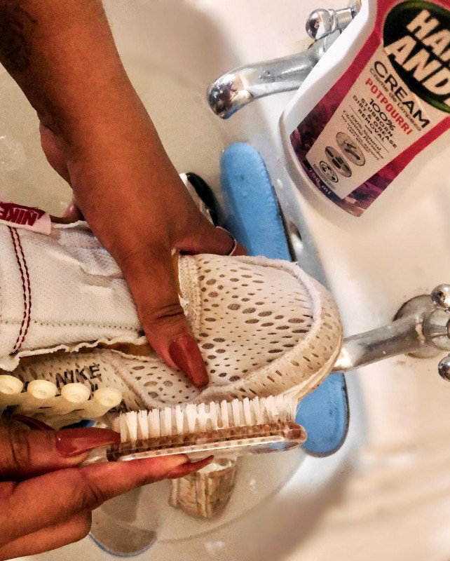 Handy Andy - Handy Andy Cream Potpourri 750ml Review - Brand Advisor ...